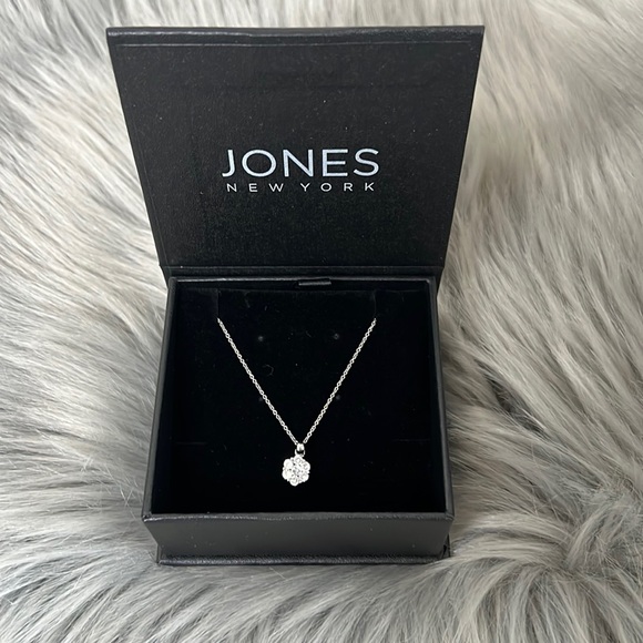 Jones New York | Jewelry | Nwt Jones New York Annabelle Cubic Zirconia ...